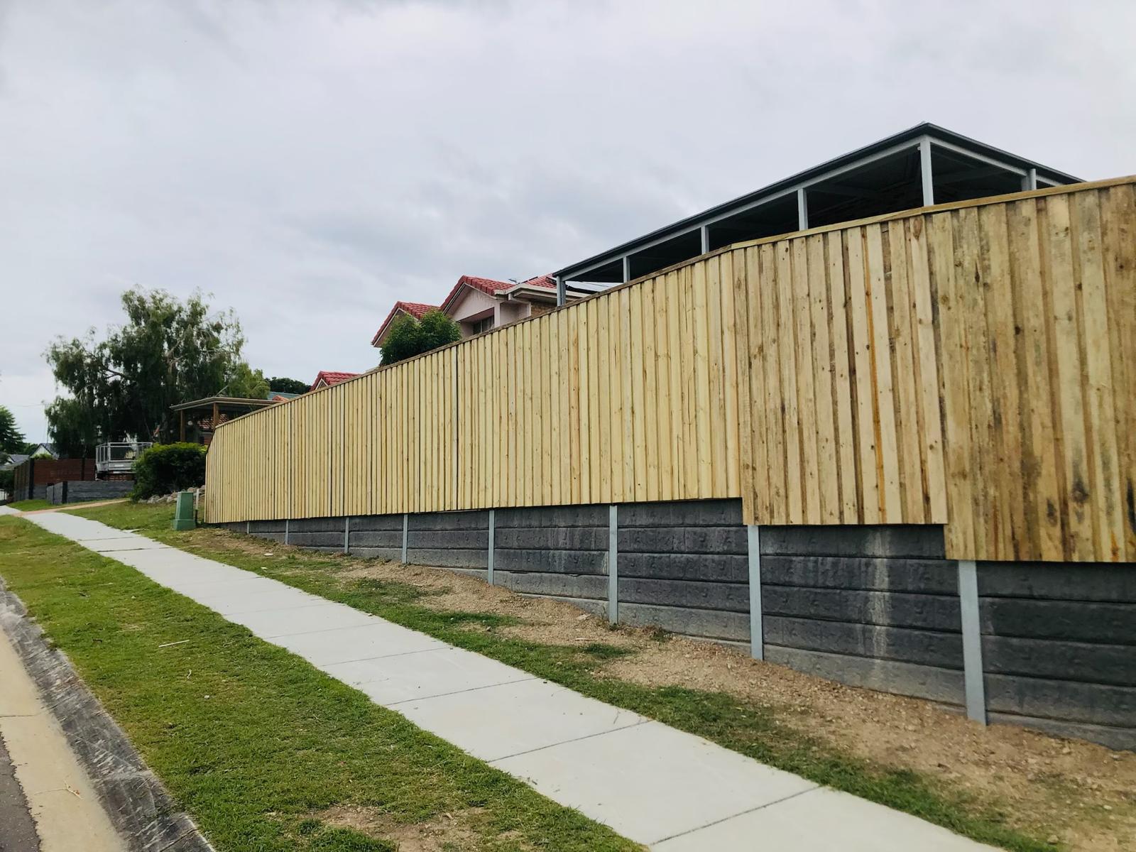 Timber Fencing - Synergy Fencing Services | Brisbane Fencing | Gold ...
