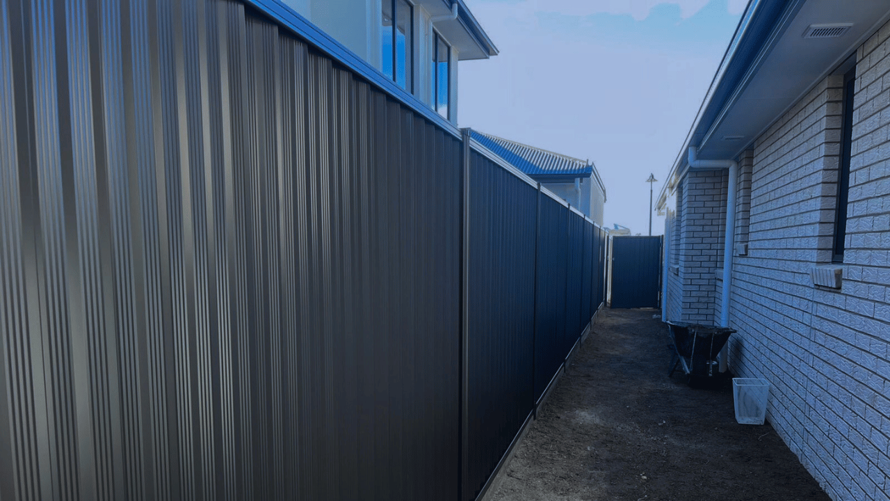 The Advantages of Colorbond Fencing - Synergy Fencing Services ...